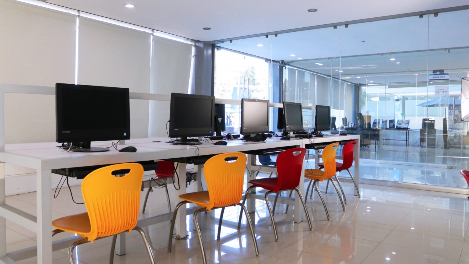 Campus Palomar - LAMAR Universidad